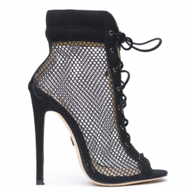 Puerto Rican and Dominican Shoe Designer Emily B - LatinTRENDS