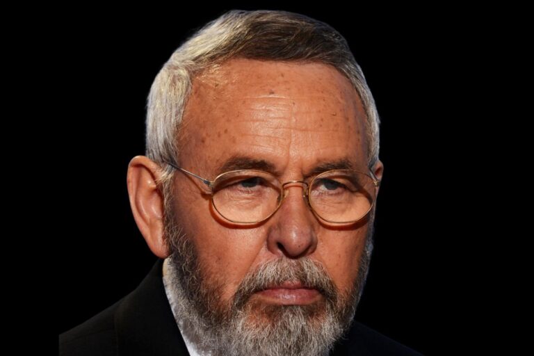 The Extraordinary Tale of Tony Mendez, CIA's Master of Disguise